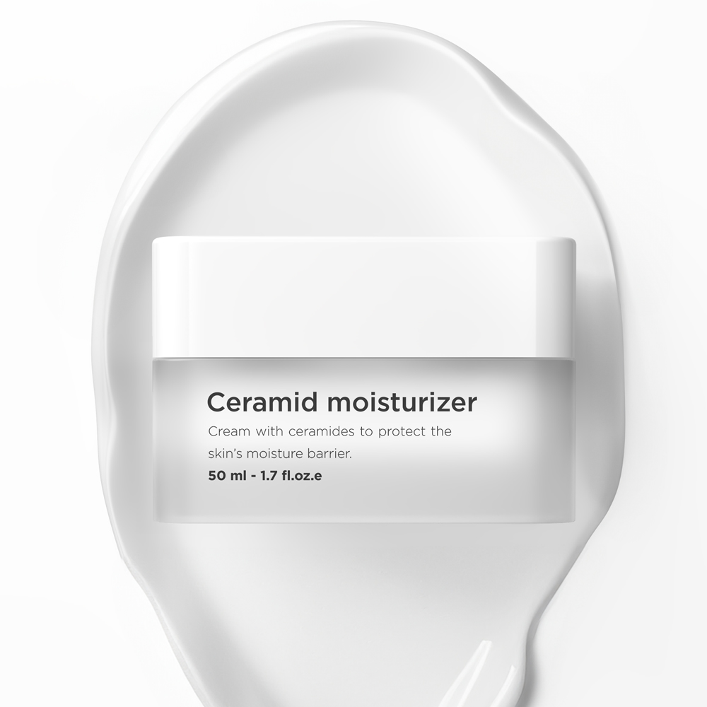 Ceramides moisturizing cream for dry and sensitive skin types.